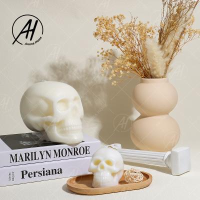 China Halloween Scented Luxury Skull Shaped Craft Soy Wax Candle Decorative Gift for sale