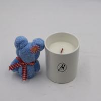 China Aroma Sensation Scented White Ceramic Candle With Wood Wick for sale