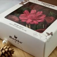 China OEM Scented Rose Petal Potpourri Dry Flower 110g For Spring for sale