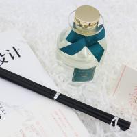 China Aroma Reed Diffuser 126ml Luxury Gift Set With Green Ribbon And Custom Label for sale
