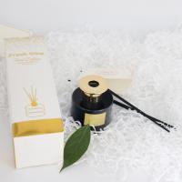 China Aroma Reed Diffuser 100ml Black Bottle Luxury Gift Set With Gold Lid for sale