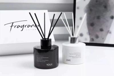 China Aroma Reed Diffuser 2pk Gift Set 120ml Luxury Perfume With Black Box for sale