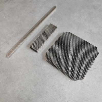 China Stainless Steel Honeycomb Core 304 316 Cell Size 1.6mm to 8.2mm for Water Dispenser Flow Management for sale
