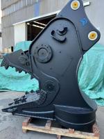 China Portable Excavator Hydraulic Concrete Crushing Pliers Pulverizer with 225 Ton Breaking Force and 21-26 MPa Hydraulic Pressure for sale