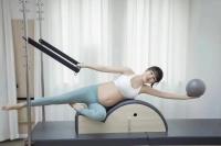 China Maple Pilates Spine Corrector Gross Weight 22kg Ideal for Pilates Centers and Rehabilitation Clinics for sale
