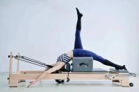 China Adjustable Ropelength Pilates Reformer Equipment Featuring Instruction Manual Suitable for Pilates Studios Rehabilitation Clinics and Gym for sale
