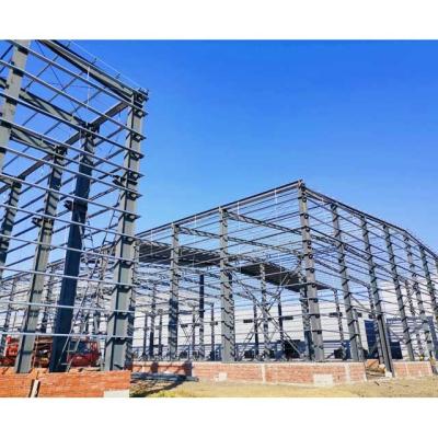 China Custom Prefabricated Steel PEB Building 30m Span Light Steel Structure for Warehouse for sale