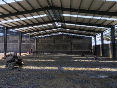 China Prefabricated Steel Workshop Building with C-Section Purlin and Sliding Door for Industrial Use for sale