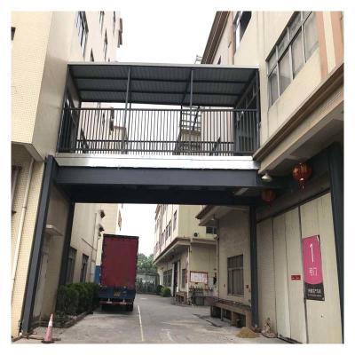 China Prefabricated Steel Truss Pedestrian Bridge 30m Span Q345B Main Beam Good Load-Bearing Capacity for sale
