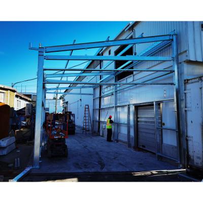 China Prefab Light Steel Structure Building Hot Dip Galvanizing Warehouse 20m Span for sale