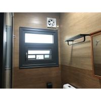 China Insulated Prefabricated Villa Galvanized Steel Frame Light Steel Villa 100x3.0mm Column for sale