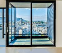 China 76 Lift Aluminum Alloy 6063-T6 Sliding Door for Villas and Commercial Areas for sale