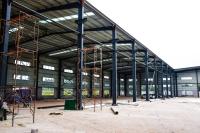 China Customizable Steel Structure Warehouse Q235B 20m Span Prefabricated Building for sale