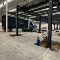 China Versatile Customizable Steel Workshop Buildings Long Lifespan for sale