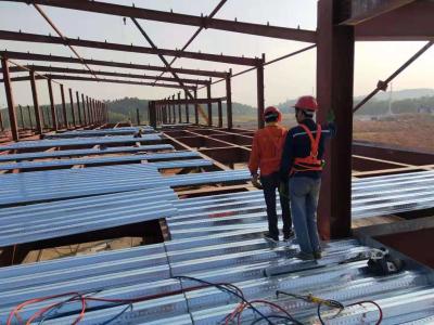 China Prefabricated Steel Structure Building Metal Sheet Truss Pole Barn 30m Span for sale