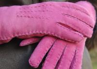 China Handcrafted Warmest Sheepskin Gloves , Women's Handsewn Sueded Lamb Shearling Mittens for sale