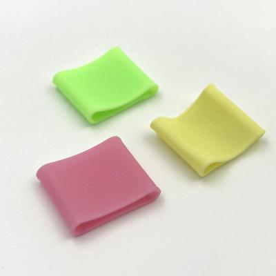 China Tearproof Silicone Finger Sleeves Non Slip for Sports 28mm 25mm Custom Colors for sale