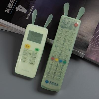 China Glow in the Dark Green Silicone Remote Cover Case for TV and Air Conditioner Universal Fit for sale