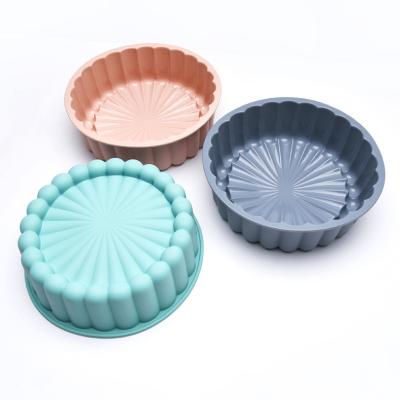 China Food Grade Silicone Sunflower Cake Mold 19.5x6.1cm Reusable Nonstick Baking Pan for sale