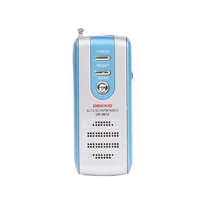 China Battery Powered FM Speaker Radio Portable 105mm Mini 108MHz with Earphone Jack for sale