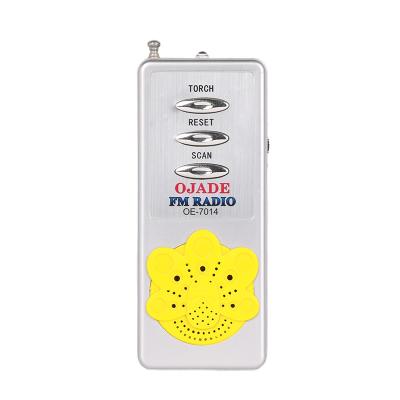 China Handheld FM Radio with Built-in Speaker Stereo Earphone 105x43x22mm FM88-108MHz for sale