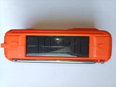 China Emergency Hand Crank Solar Radio 63mm Height AM FM WB LED Flashlight SOS 2800mAh Power Bank for sale