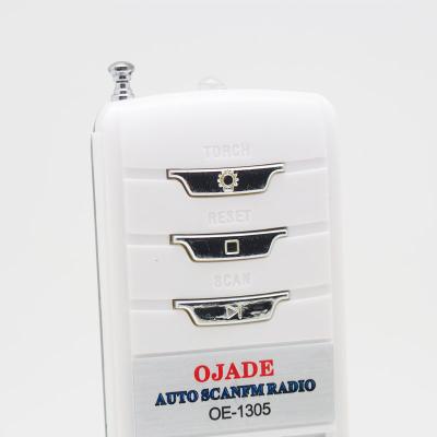 China Auto Scan FM Radio Portable Speaker UM3x2 Dry Battery 88-108MHz LED Display for sale