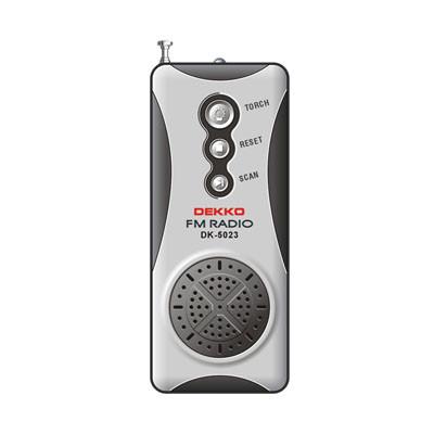 China UM3x2 Battery Powered Portable FM Radio Compact Design FM 88-108MHz Tuning for sale