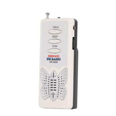 China Portable FM Auto Scan Radio 88-108MHz Dry Battery Powered Ultralight OEM for sale