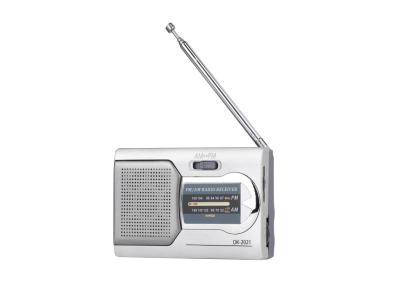 China Portable AM FM Radio with Bluetooth Speaker 3 Inch 7W Sleep Timer Custom Logo for sale