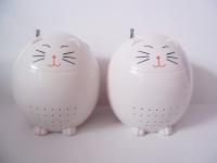 China Cat Design Cute FM Radio 8Ω White Built In Speaker Small Stereo Mini 87x84x84mm for sale