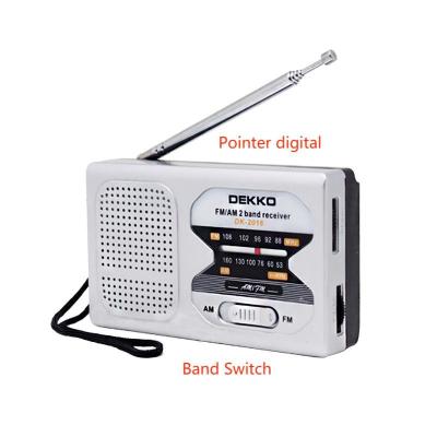 China Portable AM FM Radio 2 AA Battery Powered Emergency Radio with Earphone Jack 95x58x23mm for sale