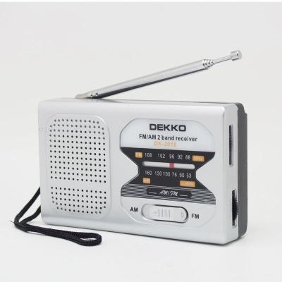 China DEKKO DK-2020 Mini AM FM Radio Portable Pocket Radio with Built-In Antenna 2 AA Battery Powered for sale
