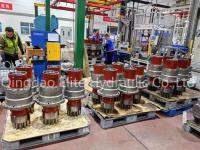 China Step Three-Step Planetary Slew Drive Speed Reducer for Material Handling Equipment for sale