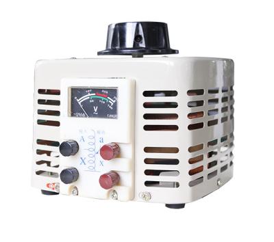 China 3KVA Three-Phase Voltage Regulator with Manual Rotary Knob 0-250VAC 12A Output Current for sale