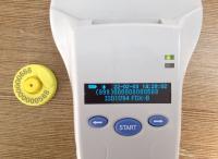 China Animal Microchip Scanner and easy to handheld device supporting multiple microchip frequencies for animal identification for sale