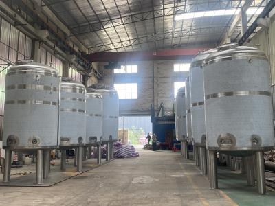 China SS304 Body Material Water Treatment Tank with Mirror Polishing and Stainless Steel for sale