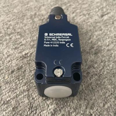 China Schmersal M2S 330-11Y-M20 Limit Switch 40mm x 76mm IP65 Metal Enclosure for sale