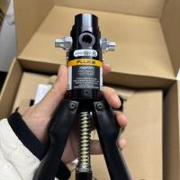 China Fluke 700PTP-1 Pneumatic Test Pump with 1.43 lb Weight and 650 g Capacity for Differential Pressure Gauge for sale