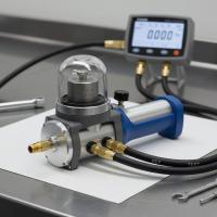 China Fluke 700PTP-1 Pneumatic Test Pump with 1.43 lb Weight and 650 g Capacity for Differential Pressure Gauge for sale