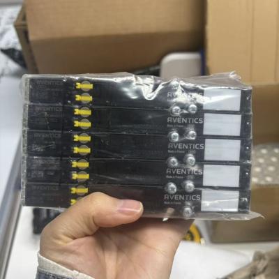 China AVENTICS STOCK Pneumatic Valve 5/2-directional Valve with Double Solenoid 850 l/min and 24 V DC for sale