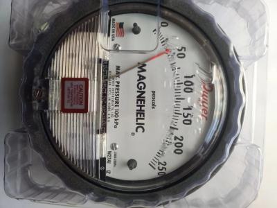 China Dwyer Magnehelic Differential Pressure Gauge 0-60 Pa 2% Accuracy 0.7 kg for sale