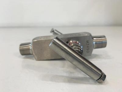 China Stainless Steel Pressure Gauge SUS304 Case -40°C to 120°C 63mm Nominal Size Oil Filled for sale