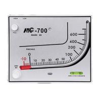 China Red Oil Differential Pressure Gauge MC-700 Mark II 700Pa Range for Clean Room for sale