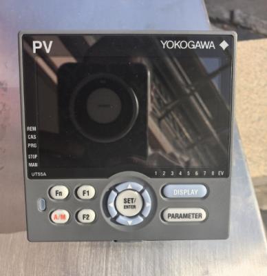 China Yokogawa UT55A-NNN-10-UN Temperature Controller Universal Input PID Control 100-240VAC for sale