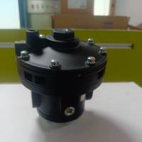 China Fairchild Pneumatic Volume Booster with 250 psi Maximum Supply Pressure 150 psi Maximum Signal Pressure and 1:1 Input/Output Ratio for sale