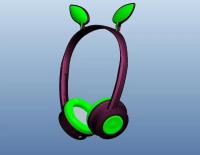China Children 8 Hours 300mAh 40mm Light Up Cat Headphones Bluetooth phone headset for sale