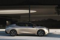 China 5 Seat Lynk And Co Electric Car Sedan Type Front Wheel Drive EV 180km/h for sale