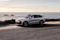 China Lixiang Electric Car L6 High-Performance SUV With 1.5T Range Extender And 1390km Range Four-Screen Interaction And Luxury Seats for sale