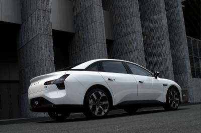 China Upgrade Your Business Fleet with the High-Performance Xiaopeng Electric Car for sale